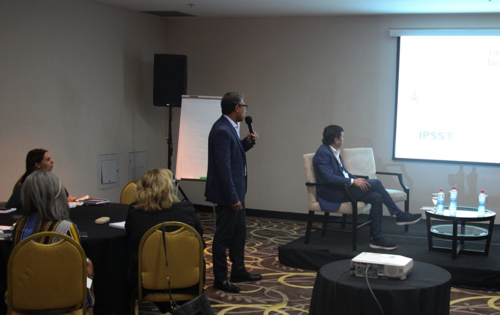 El dr Avellaneda participó de una Jornada de Trabajo en materia ...